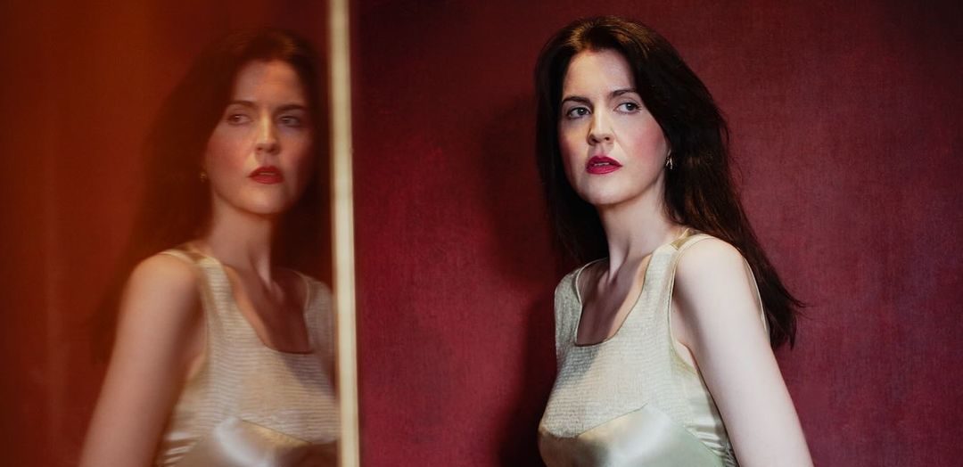 LIV MONAGHAN - Poinçon Paris